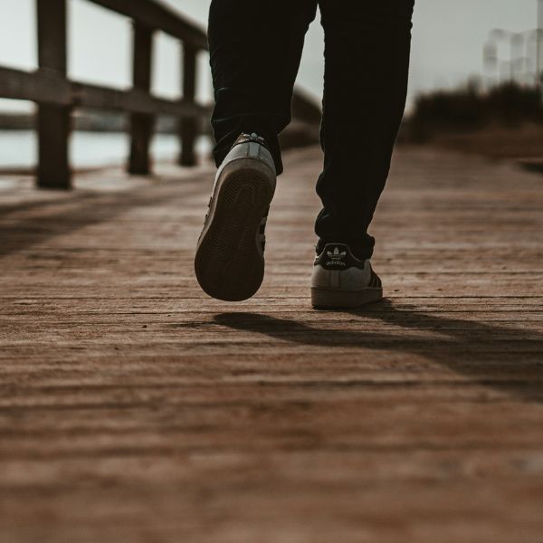 What Makes Adaptive Shoes Different from Regular Footwear? – Cadense